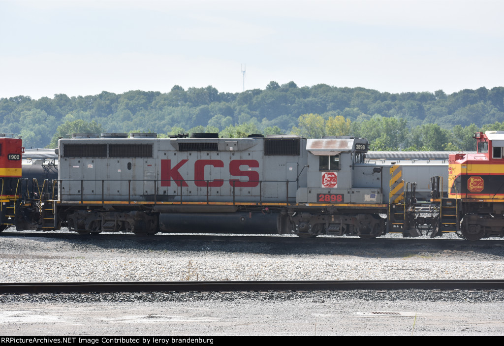 KCS 2898 at knoche yard